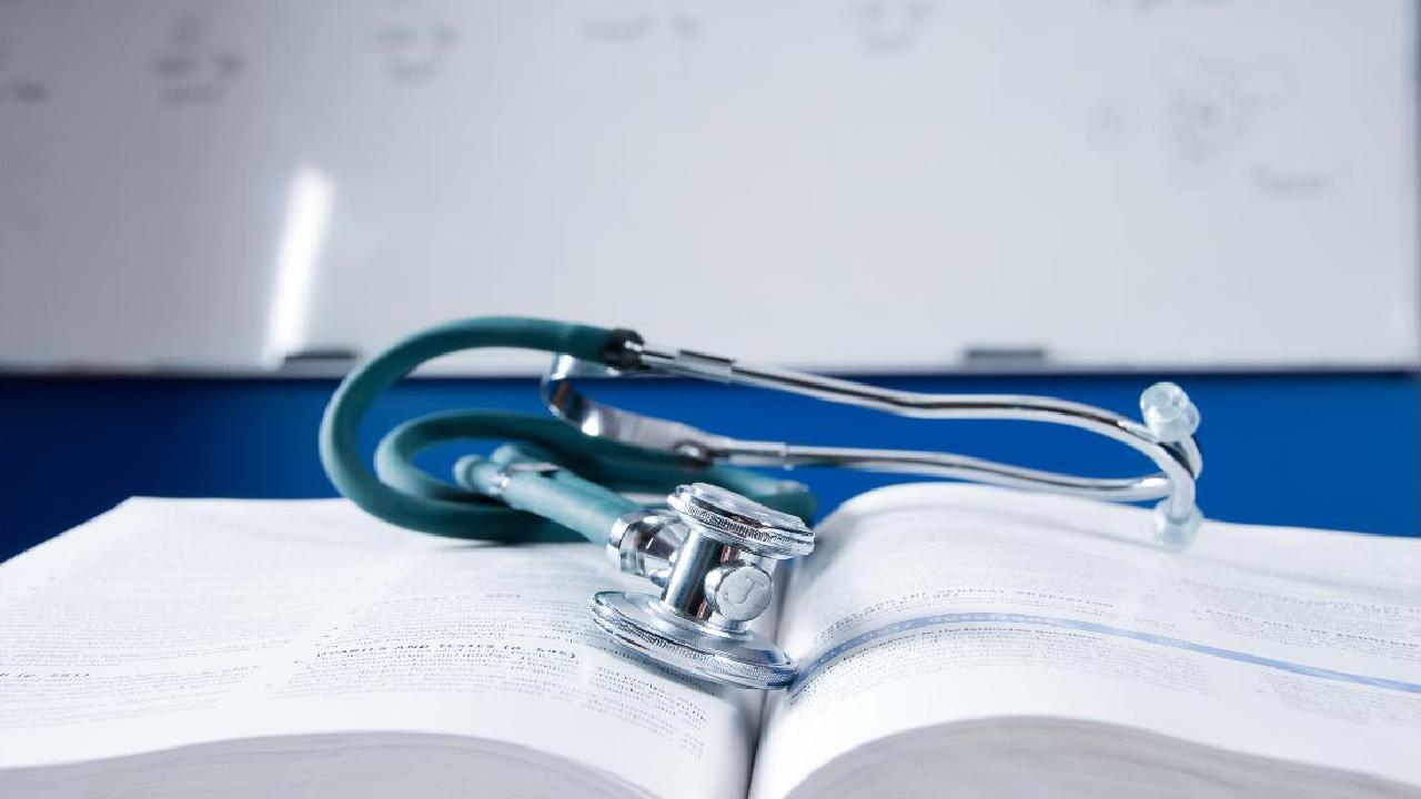 How to Become a Nurse: 3 Different Types of Nursing Career After ...